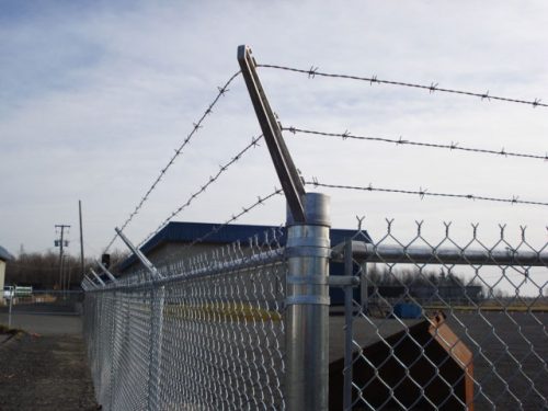 Fence Installation & Products in Estrie | Clôtures Eques